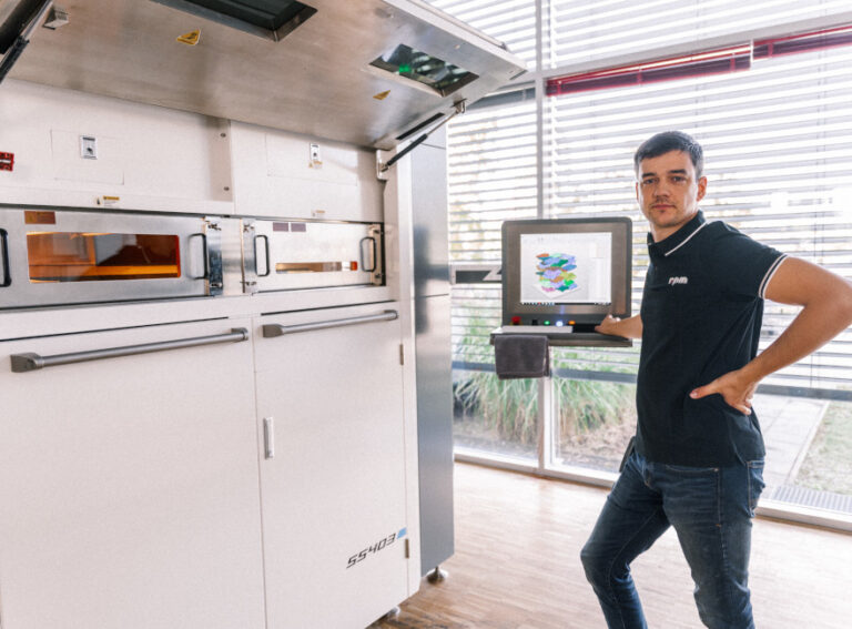 SLS Additive Manufacturing - rpm rapid product manufacturing GmbH